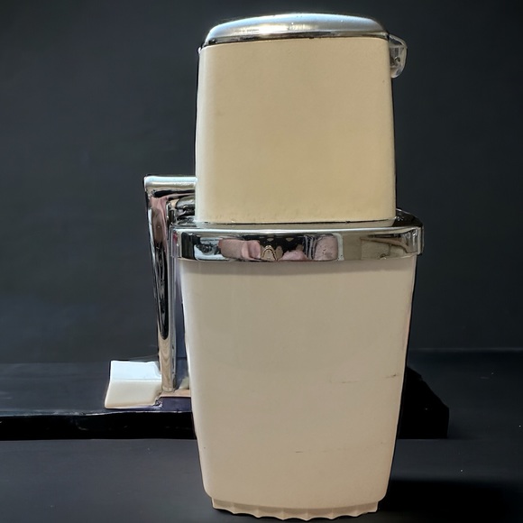 Swing a Way | Kitchen | Vintage Swing A Way Ice Crusher | Poshmark